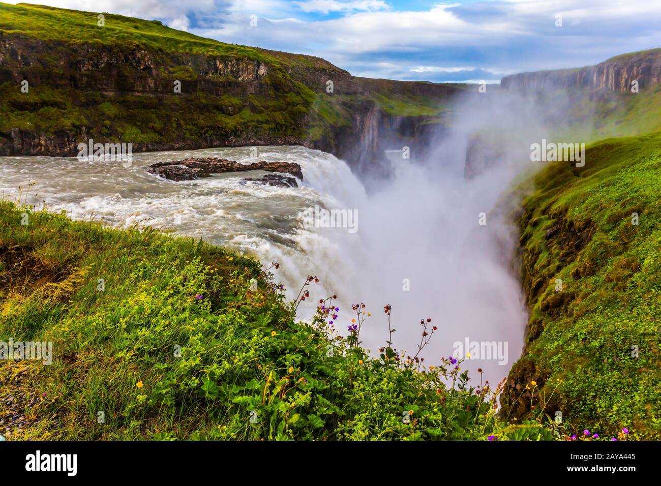 Fly over waterfall hi-res stock photography and images - Alamy