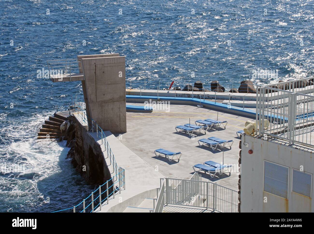 Diving platform hi-res stock photography and images - Alamy