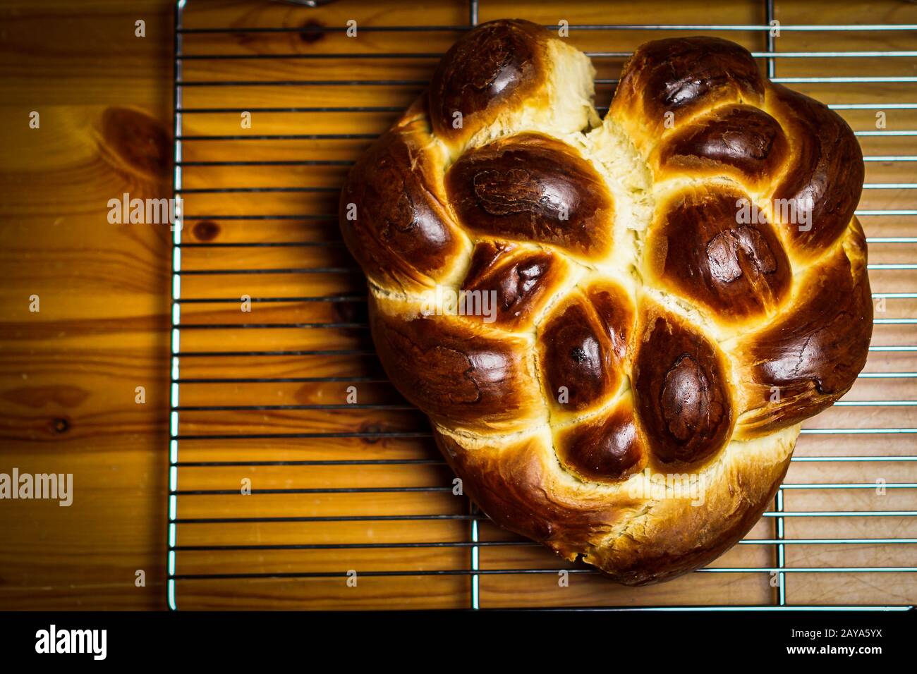 Traditional festive jewish challah hi-res stock photography and images ...