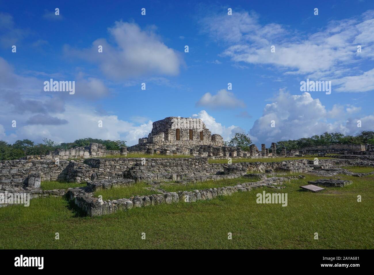 Mayapan, Mexico: The Temple of the Painted Niches in Mayapan, the ...