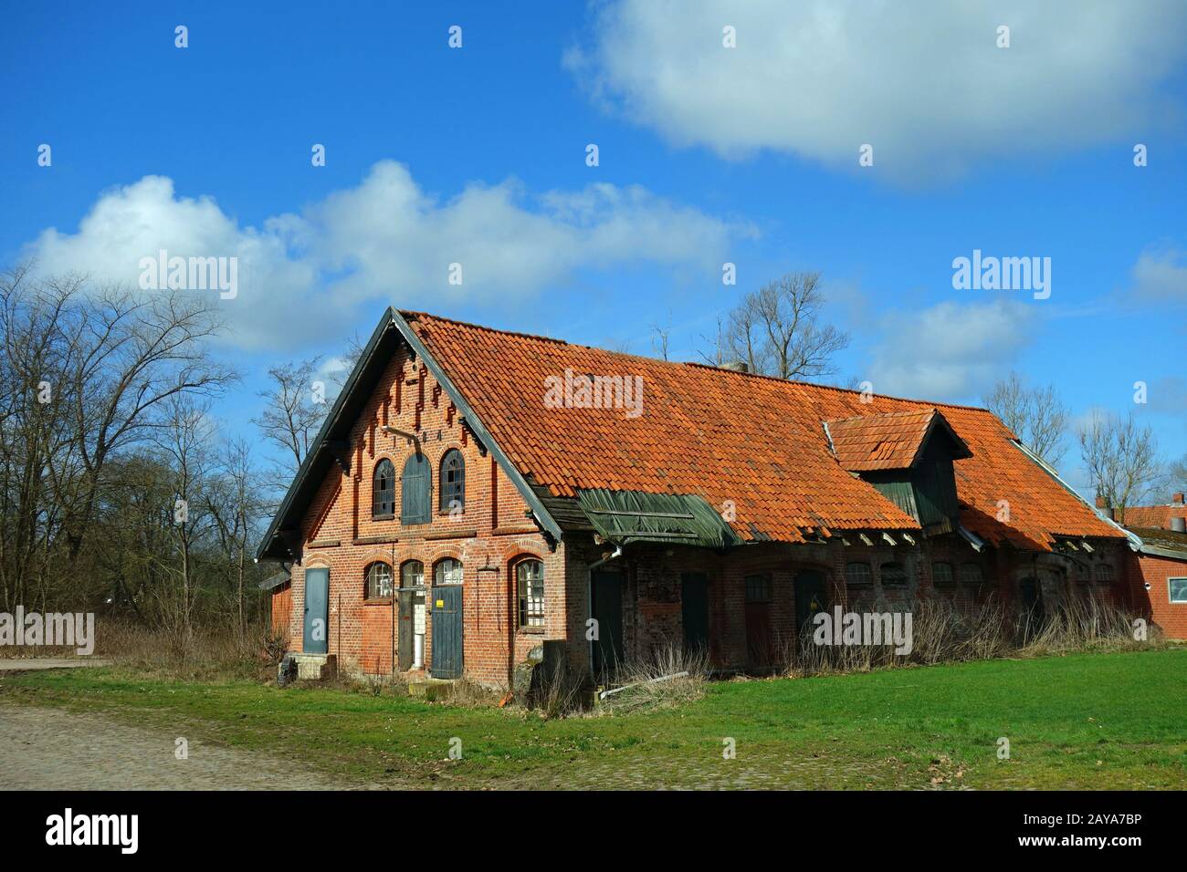 Old farm house germany north hi-res stock photography and images - Alamy