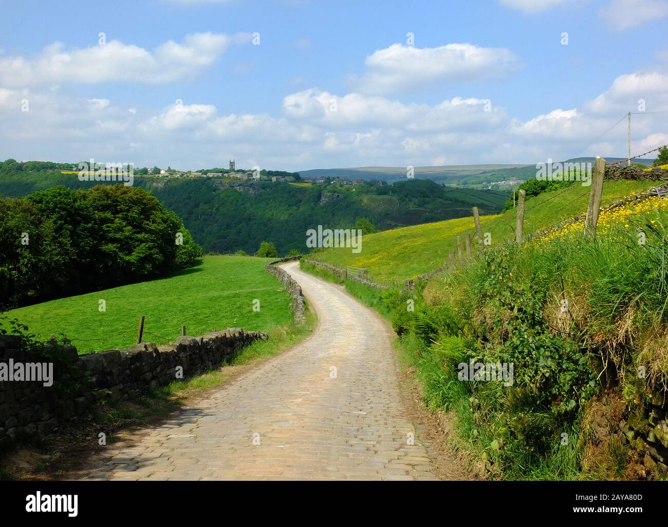 Curved stone walls hi-res stock photography and images - Alamy