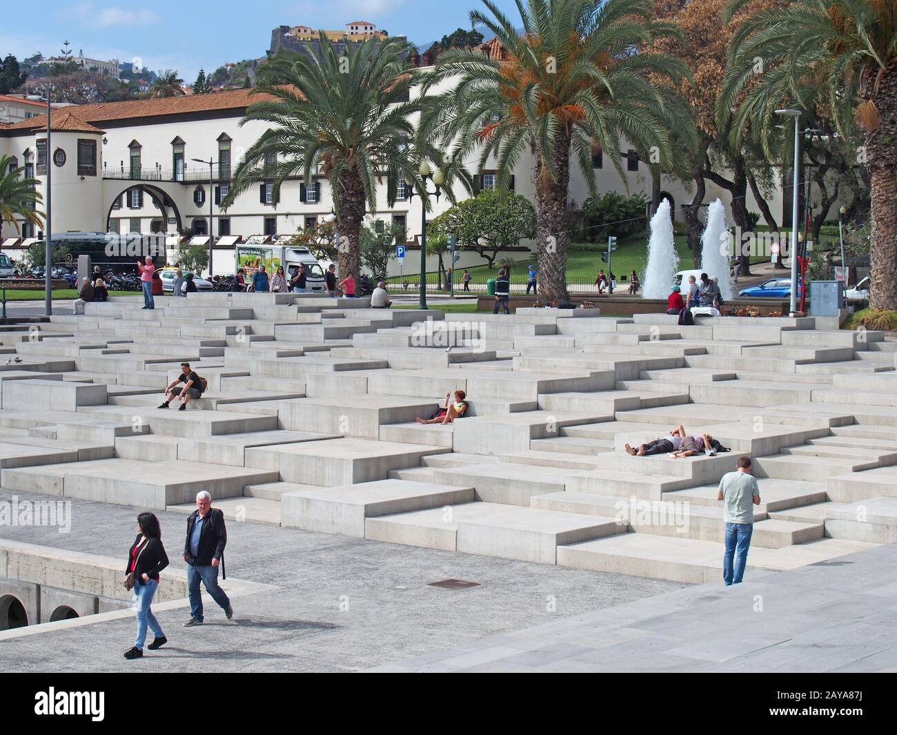 Center steps hi-res stock photography and images - Alamy
