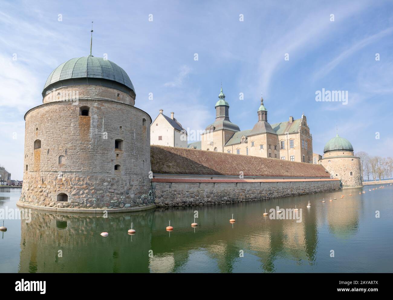 Vadstena Castle, Swedish medieval castle and stronghold, right by Lake ...