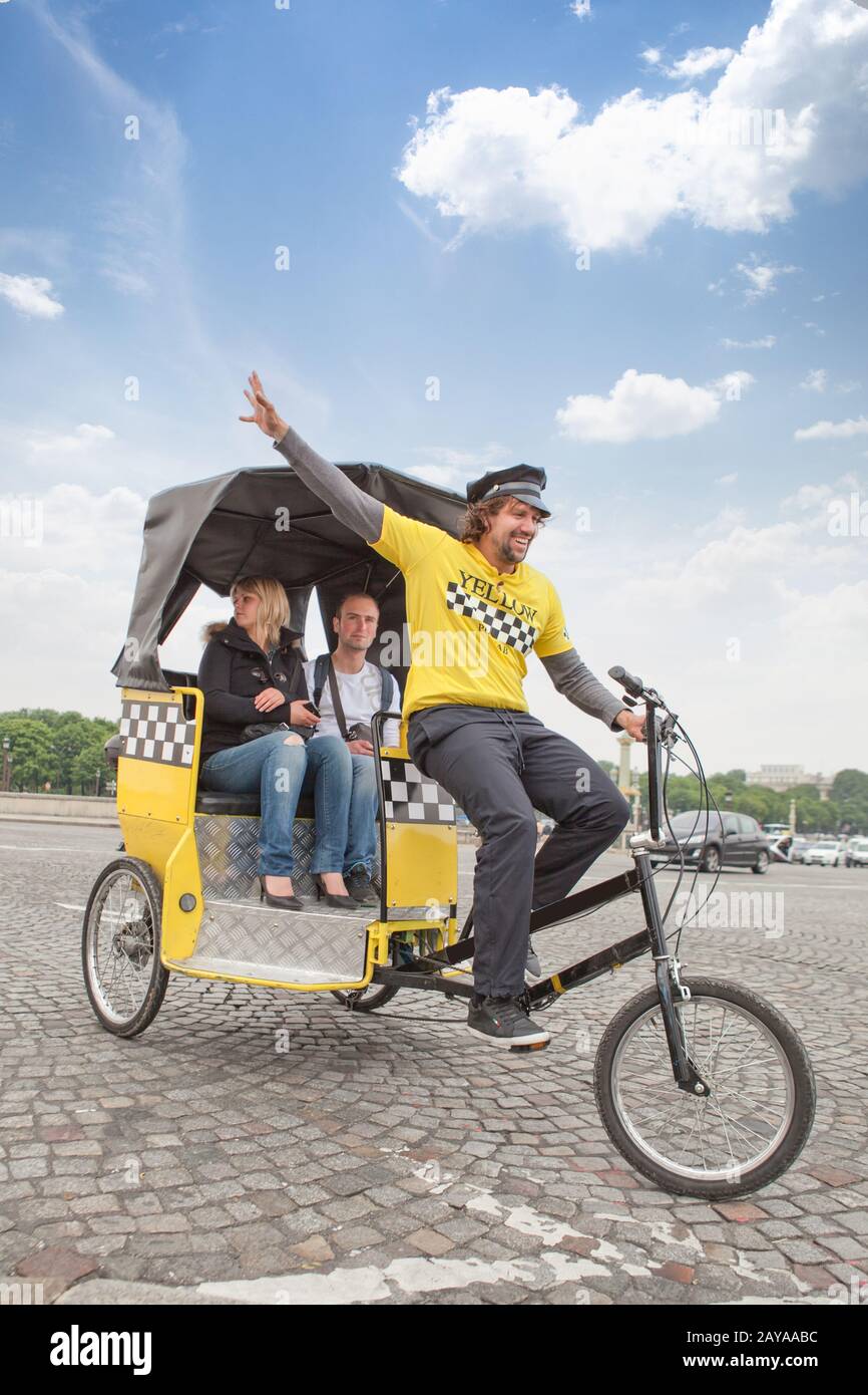 Bike taxi in paris hi-res stock photography and images - Alamy