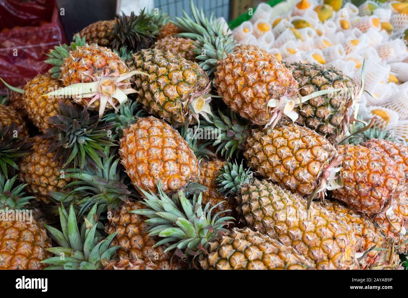 Group of fruit hi-res stock photography and images - Alamy
