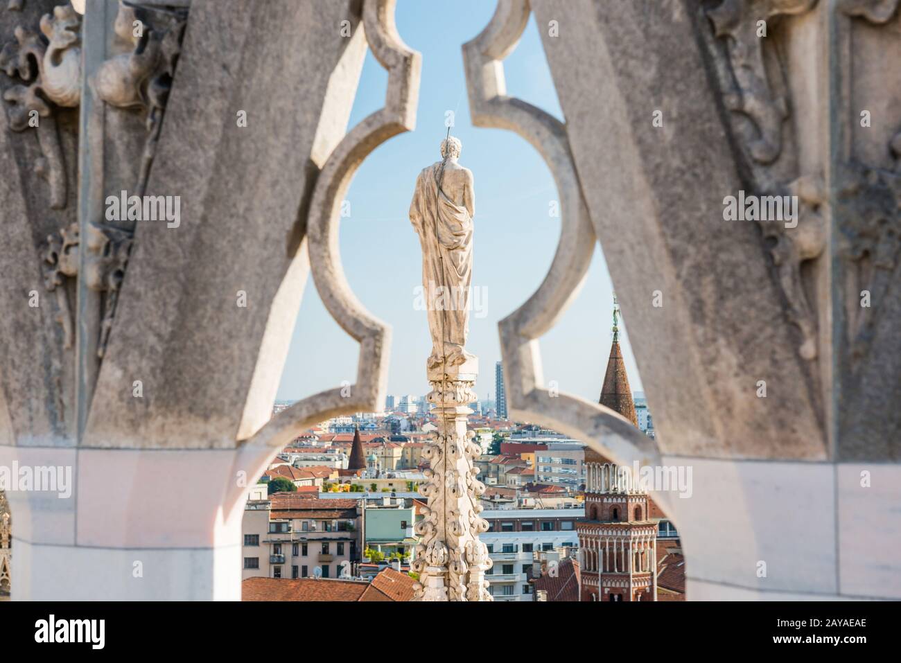 Gothic rooftop statue hi-res stock photography and images - Alamy