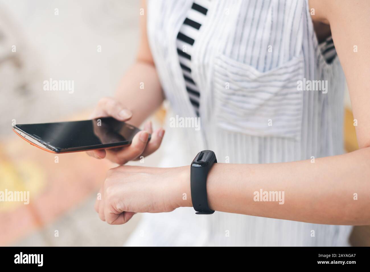 Smart watch check hi-res stock photography and images - Alamy