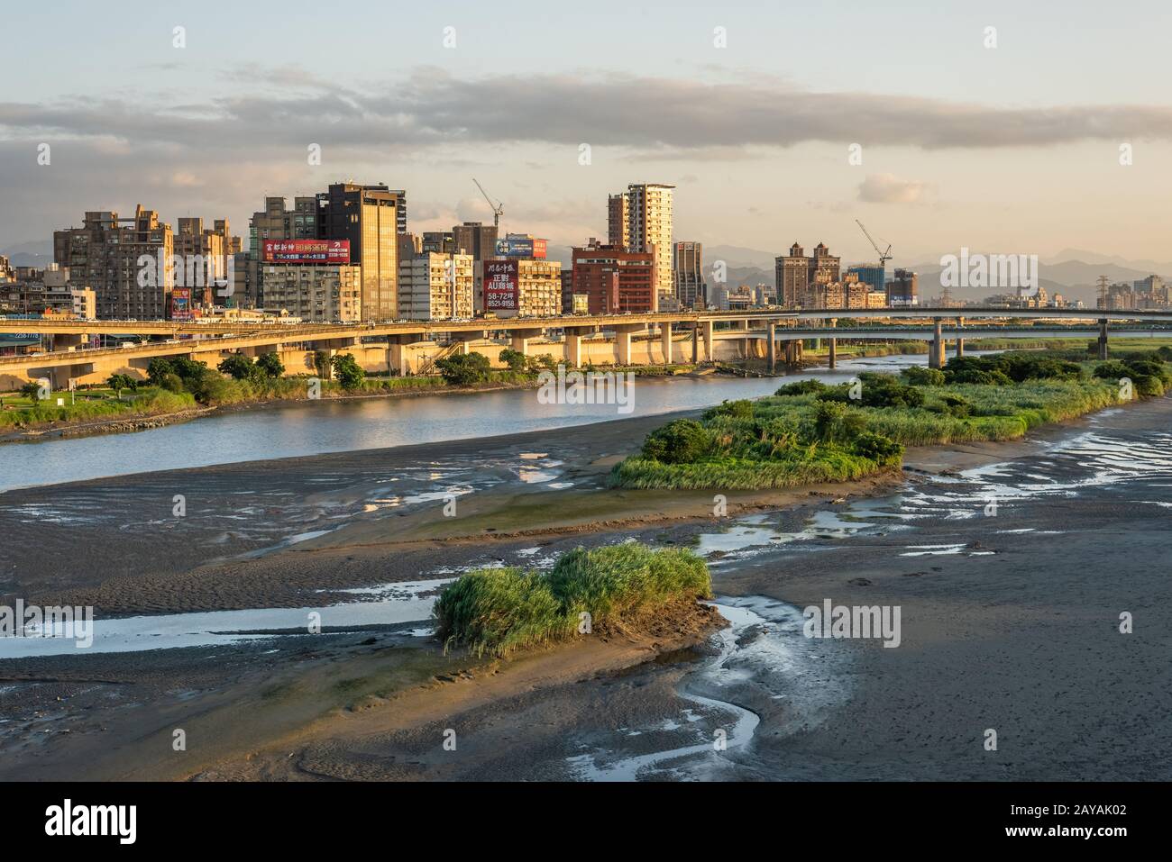 cityscape of Taipei city with river at sunset Stock Photo - Alamy