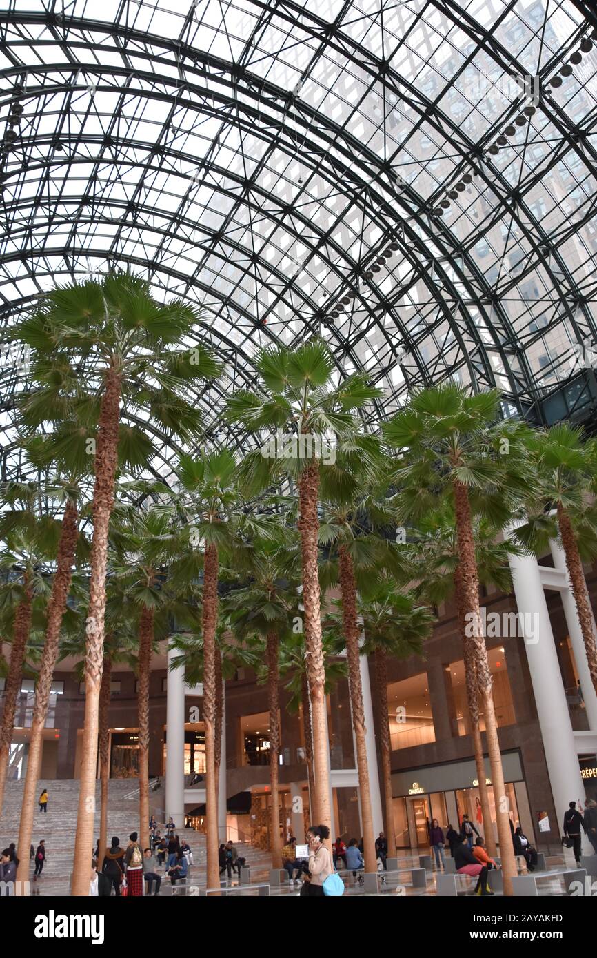 Brookfield shopping park hi-res stock photography and images - Alamy