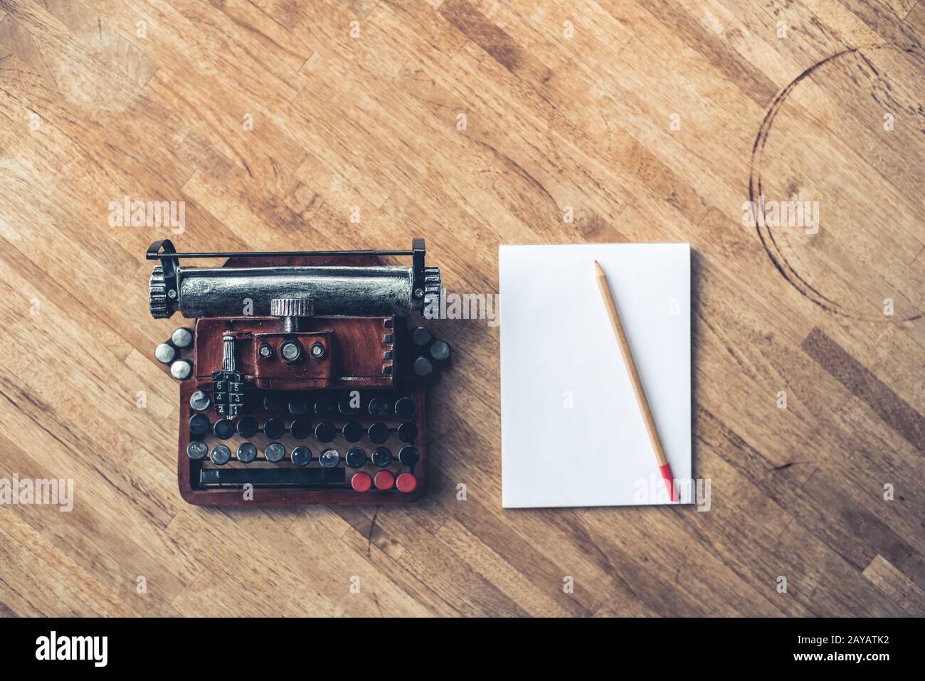 note book with typewriter Stock Photo - Alamy