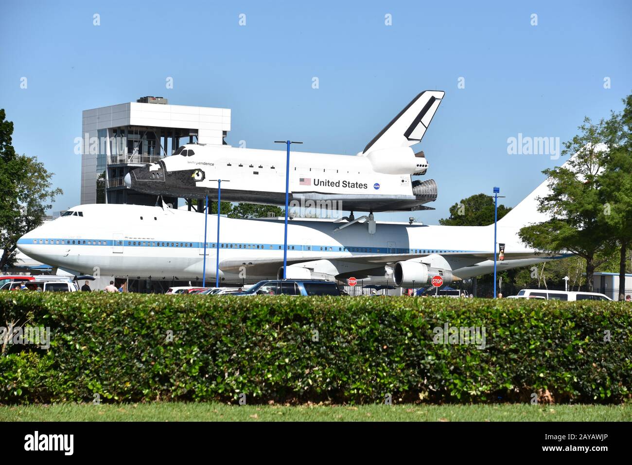 Nasa johnson space center building hi-res stock photography and images ...