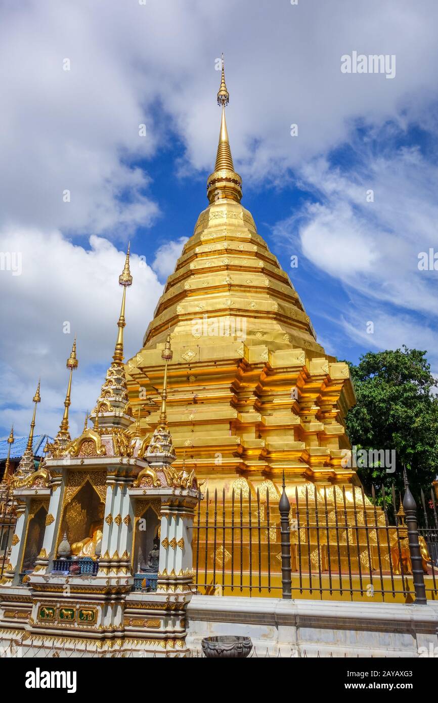 Wat Chomphu temple, Chiang Mai, Thailand Stock Photo - Alamy
