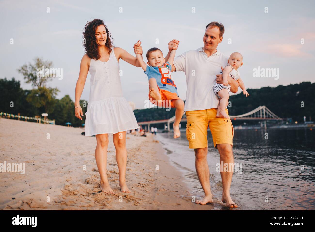 Tw brothers hi-res stock photography and images - Alamy