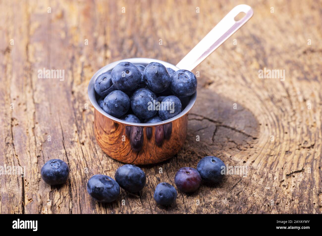 Blueberries in pot hi-res stock photography and images - Alamy