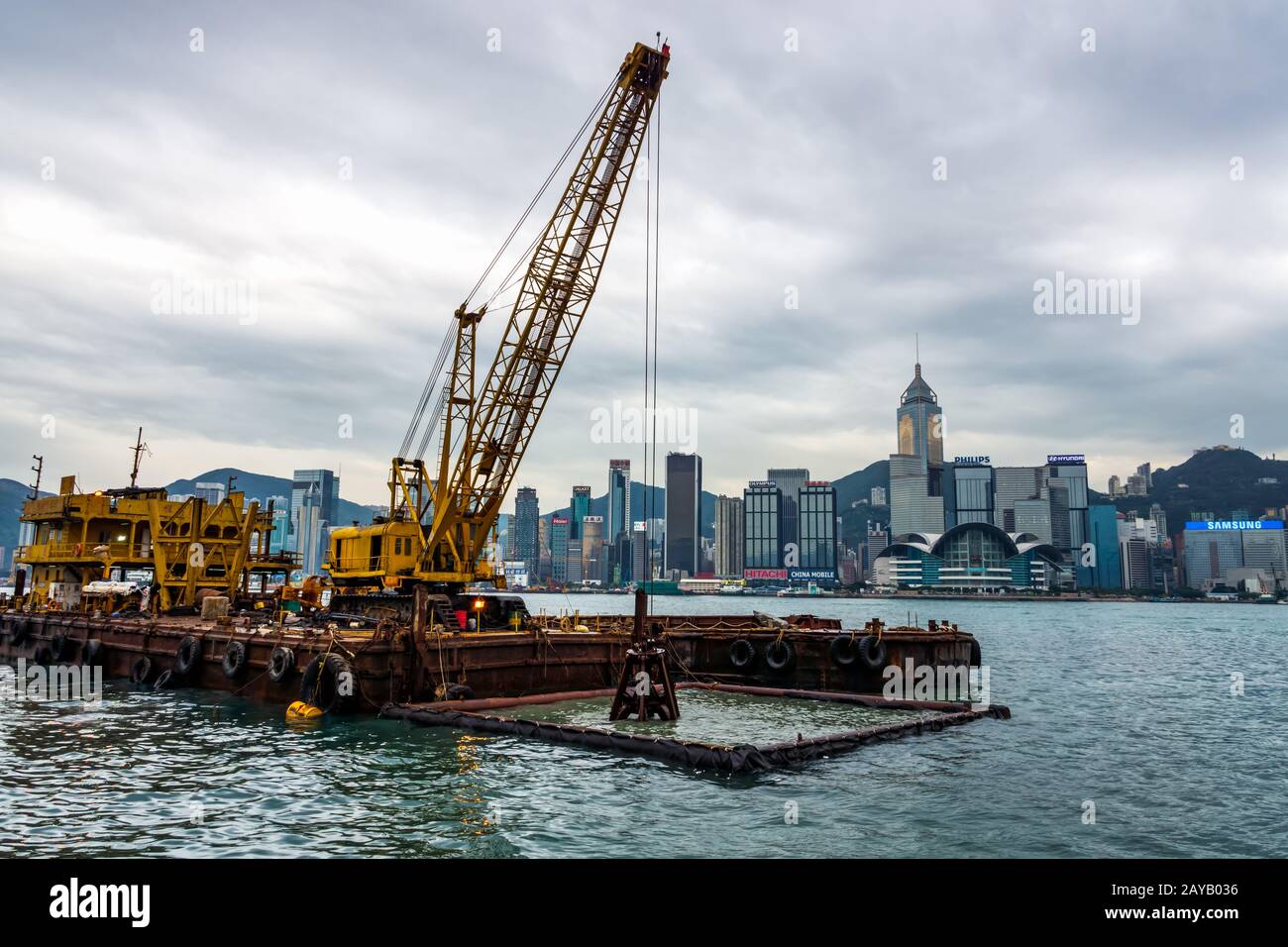 Mud platform hi-res stock photography and images - Alamy