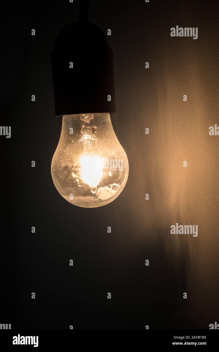 Old vintage light bulb Stock Photo - Alamy