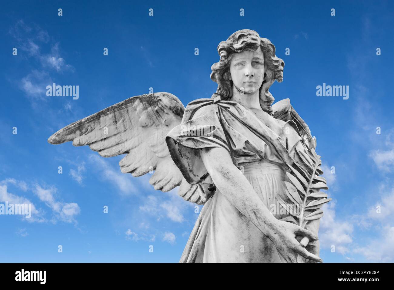 Statue of an angel Stock Photo - Alamy