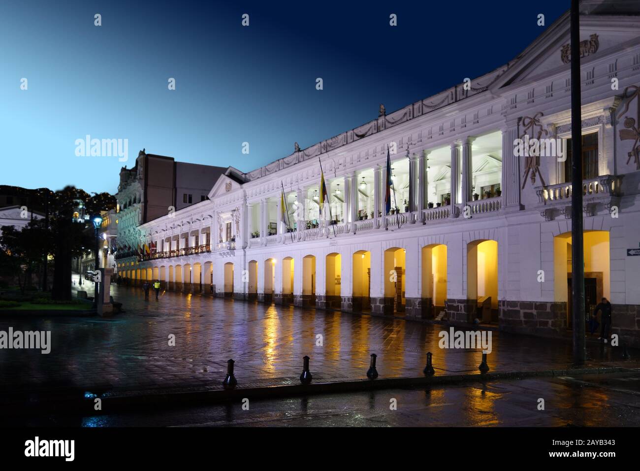 Independence Square in historic Quito Ecuador Stock Photo - Alamy
