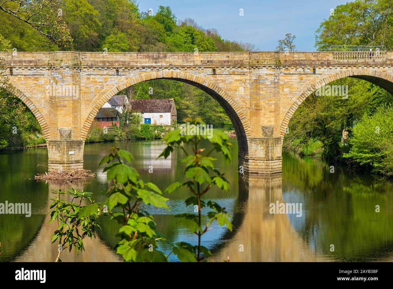 England medieval stone bridge hi-res stock photography and images - Alamy