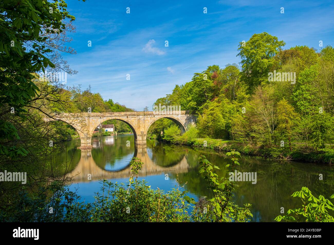 England medieval stone bridge hi-res stock photography and images - Alamy