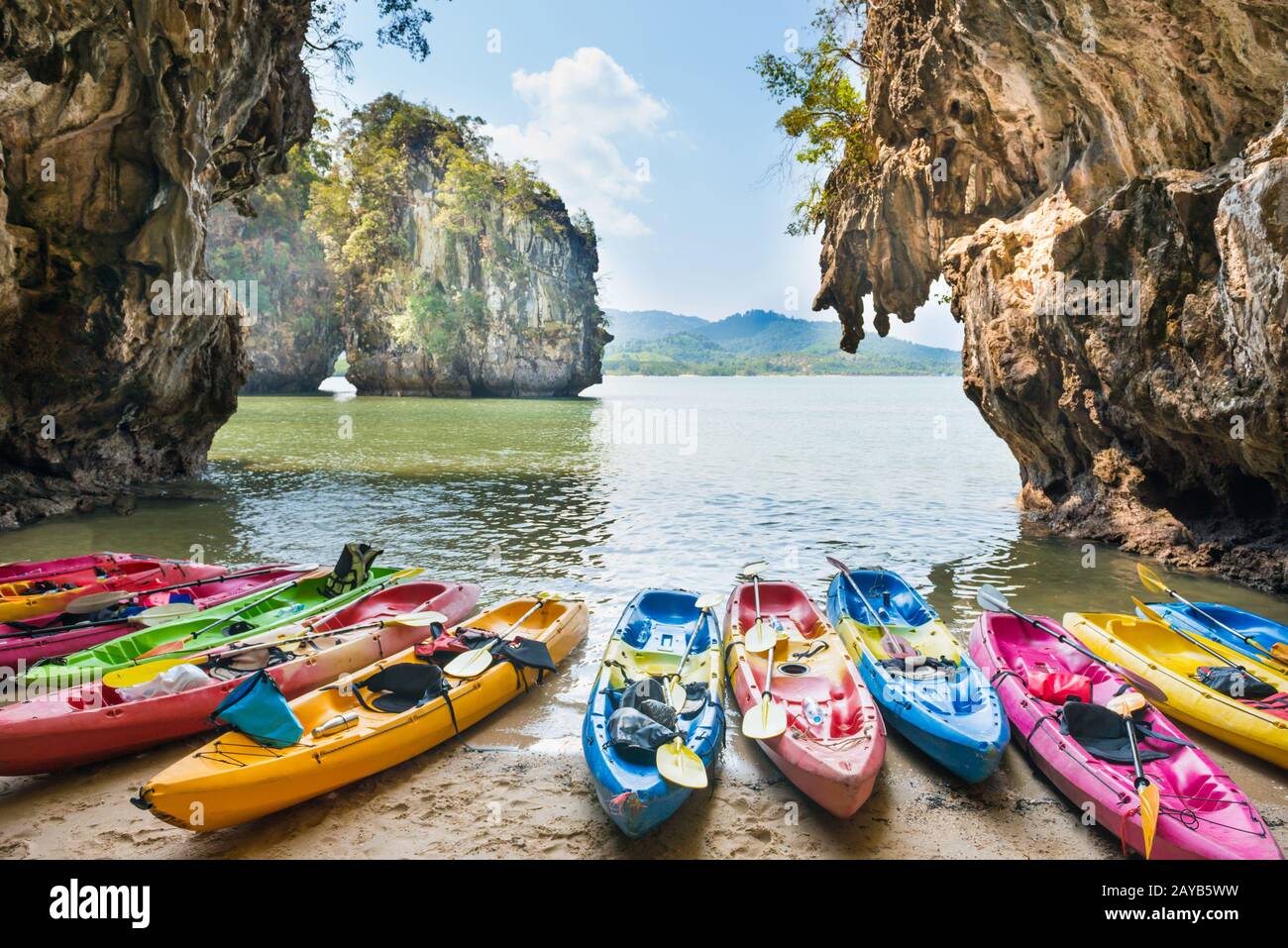 Kayaks cliffs hi-res stock photography and images - Alamy
