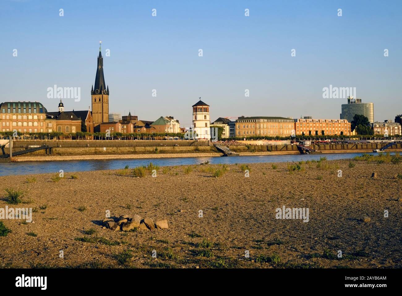 River low water hi-res stock photography and images - Alamy