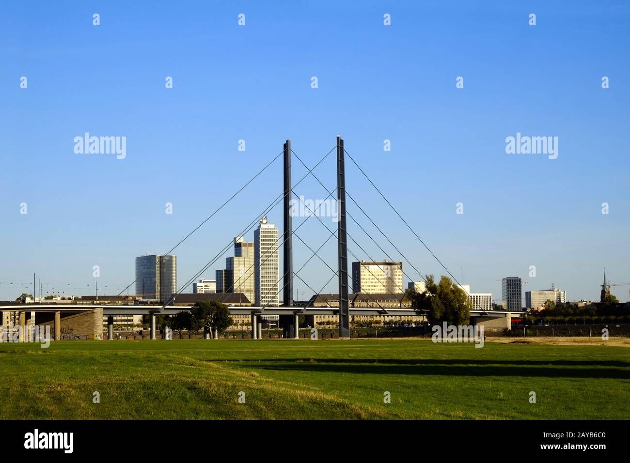 Kniebrucke hi-res stock photography and images - Alamy