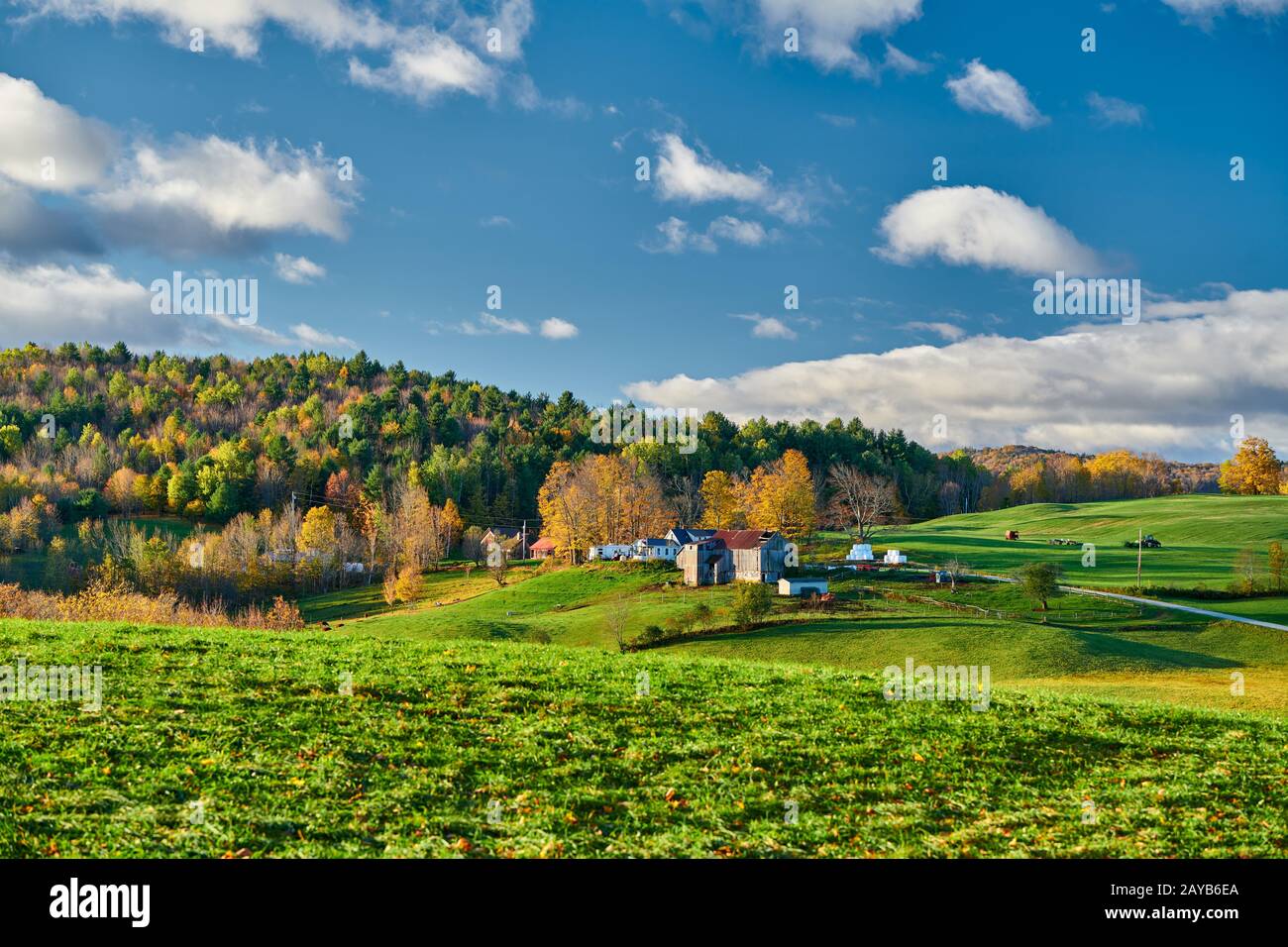 Beautiful bucolic england farm hi-res stock photography and images - Alamy