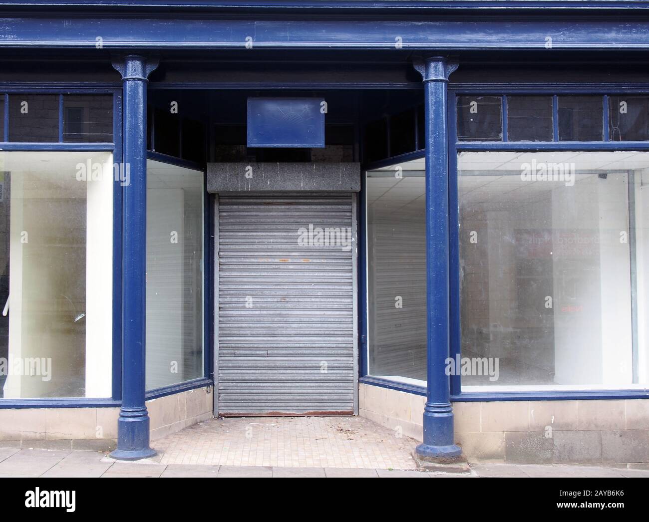 Security shutters store front hi-res stock photography and images - Alamy