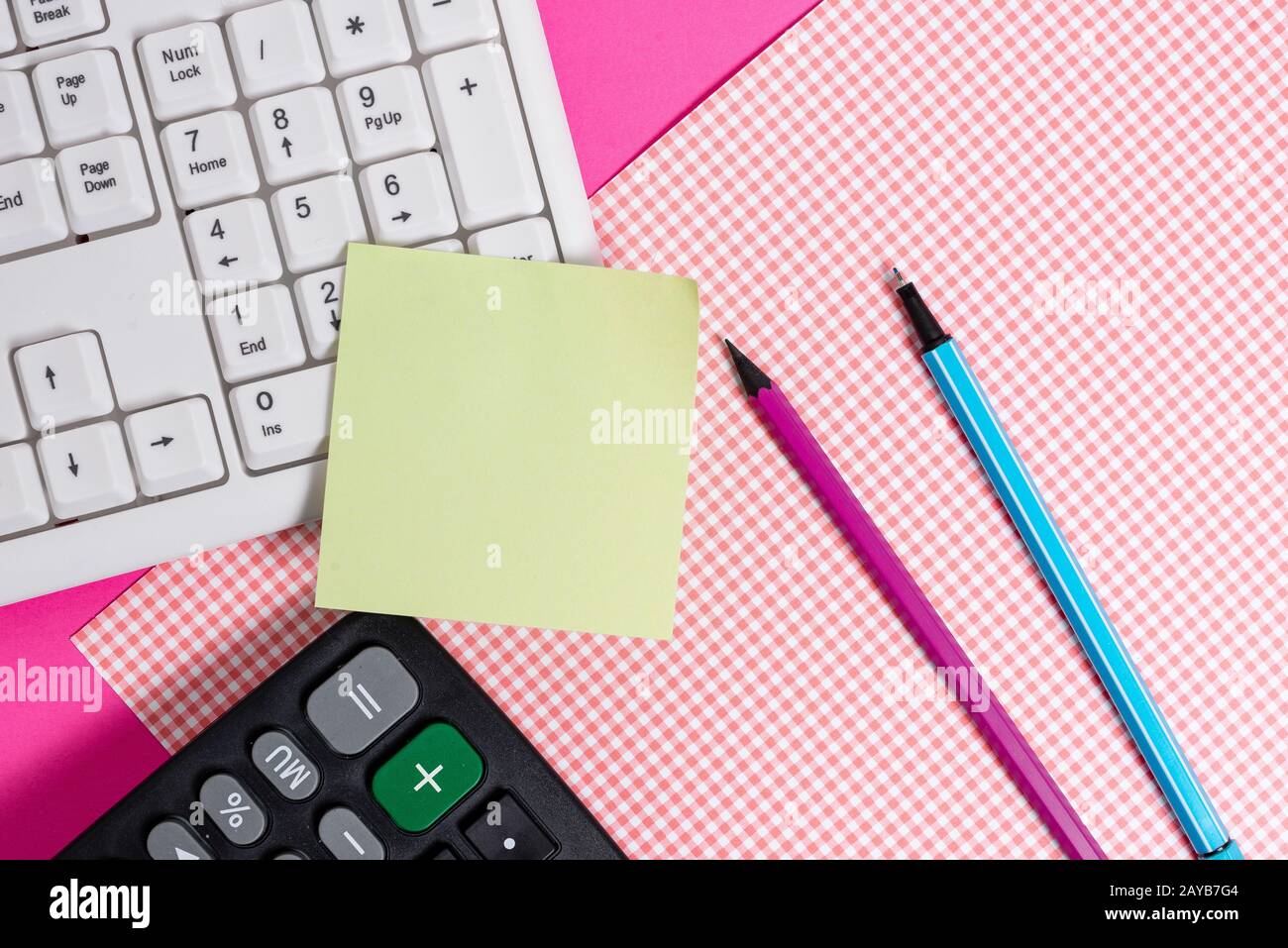 Keyboard cartoon hi-res stock photography and images - Alamy