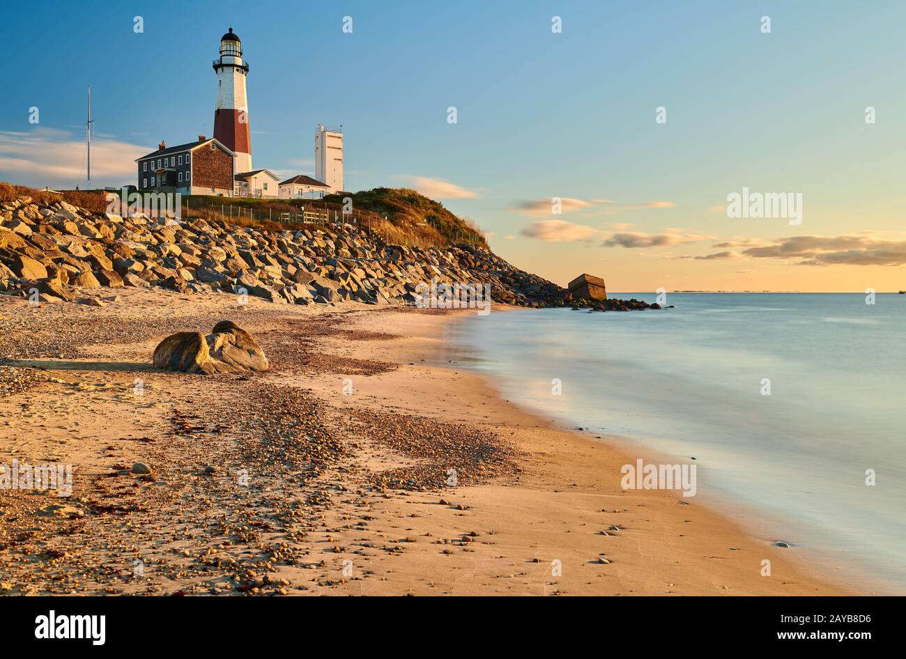 Montauk Lighthouse and beach Stock Photo - Alamy