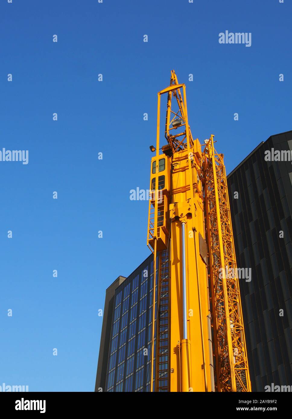 Gantry crane construction hi-res stock photography and images - Alamy