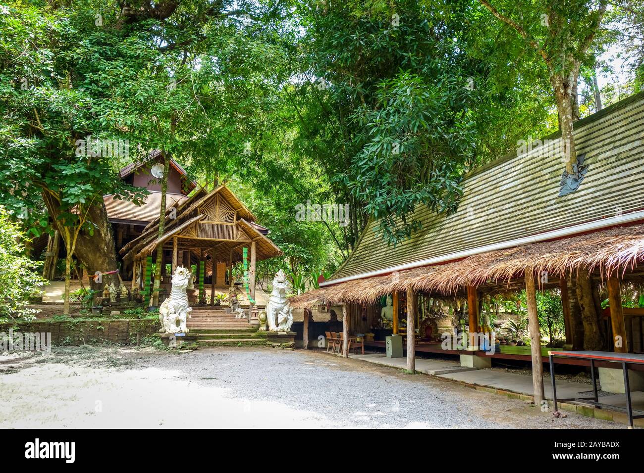 Wat Palad temple buildings, Chiang Mai, Thailand Stock Photo - Alamy