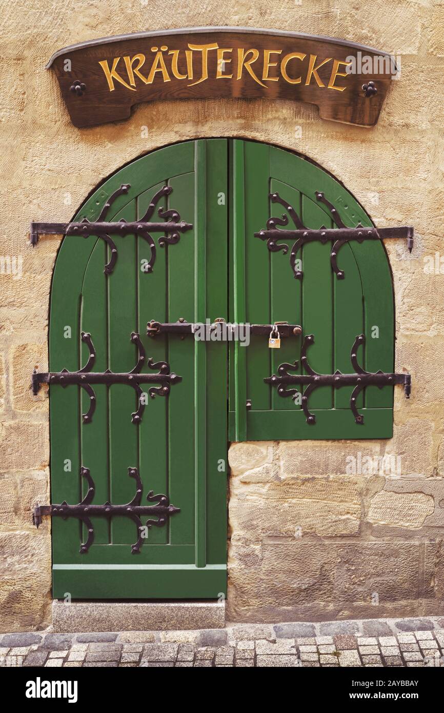 The closed shop door Stock Photo - Alamy