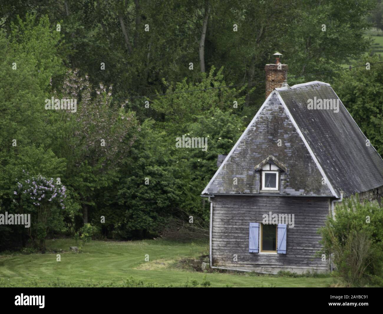 small grey house Stock Photo - Alamy