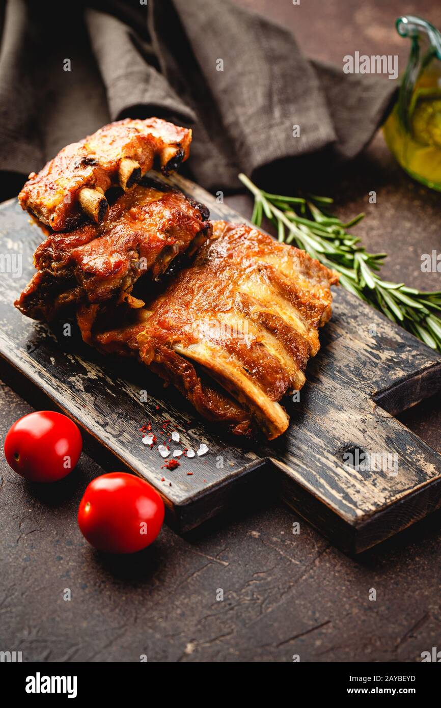 Roasted barbecue pork ribs Stock Photo - Alamy