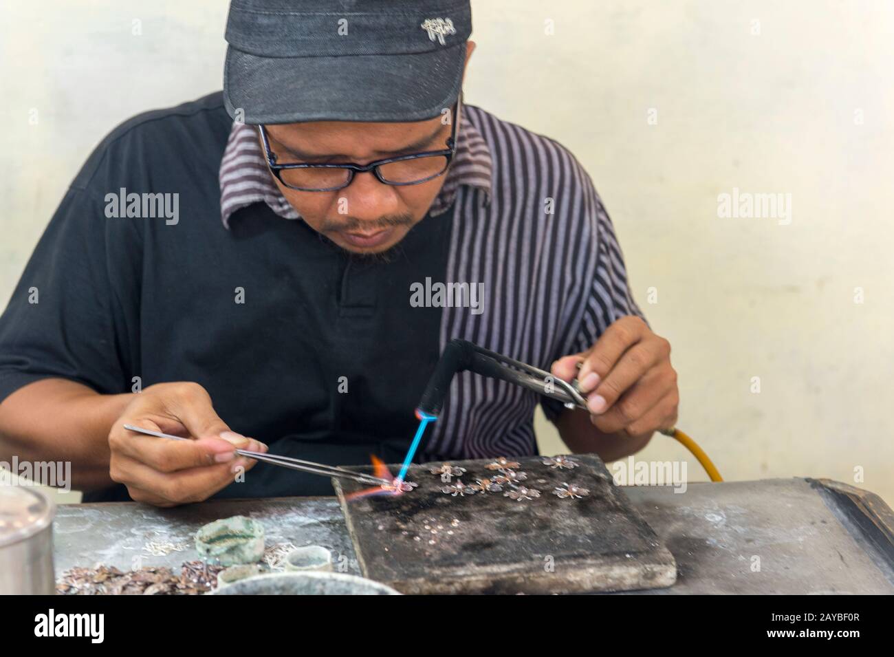 Working silver jewelry hi-res stock photography and images - Alamy