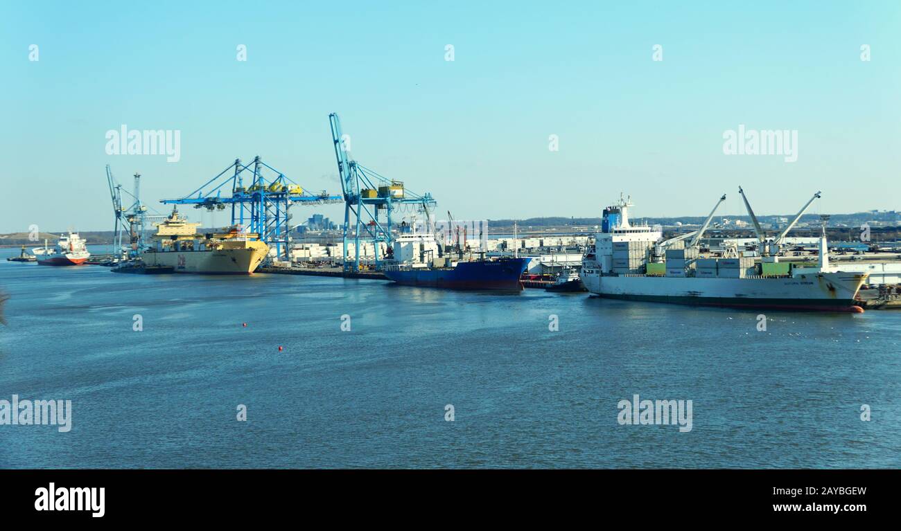 Wilmington, Delaware, U.S.A - February 9, 2020 - The view of cranes and ...