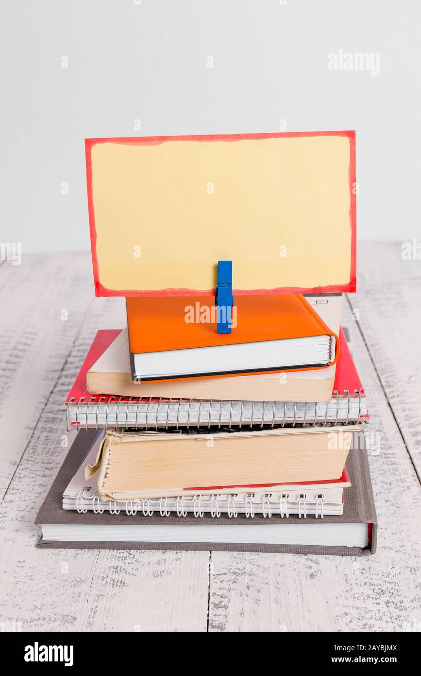 L shaped working desk hi-res stock photography and images - Alamy