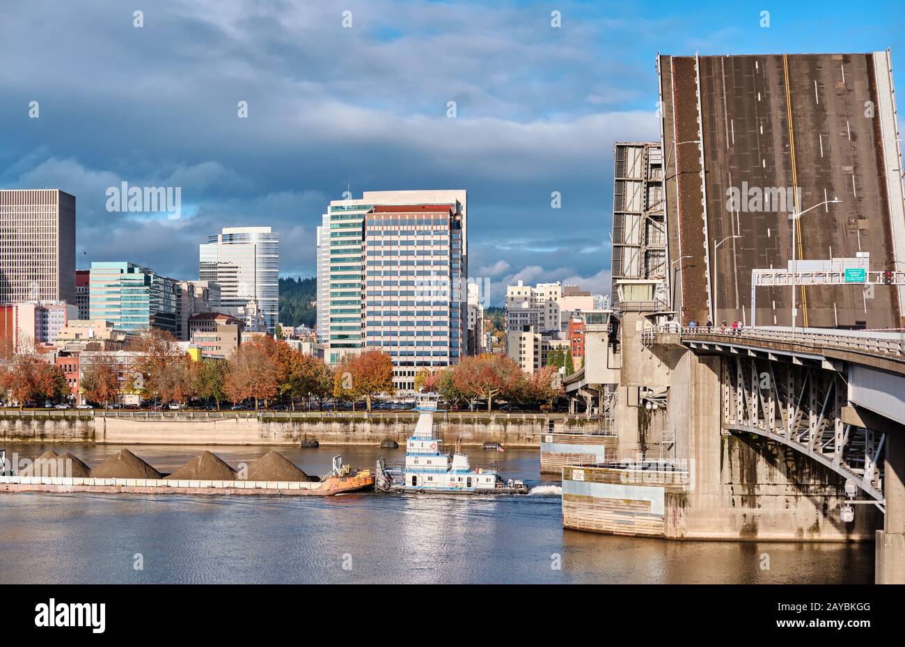 Portland city skyline at autumn Stock Photo - Alamy