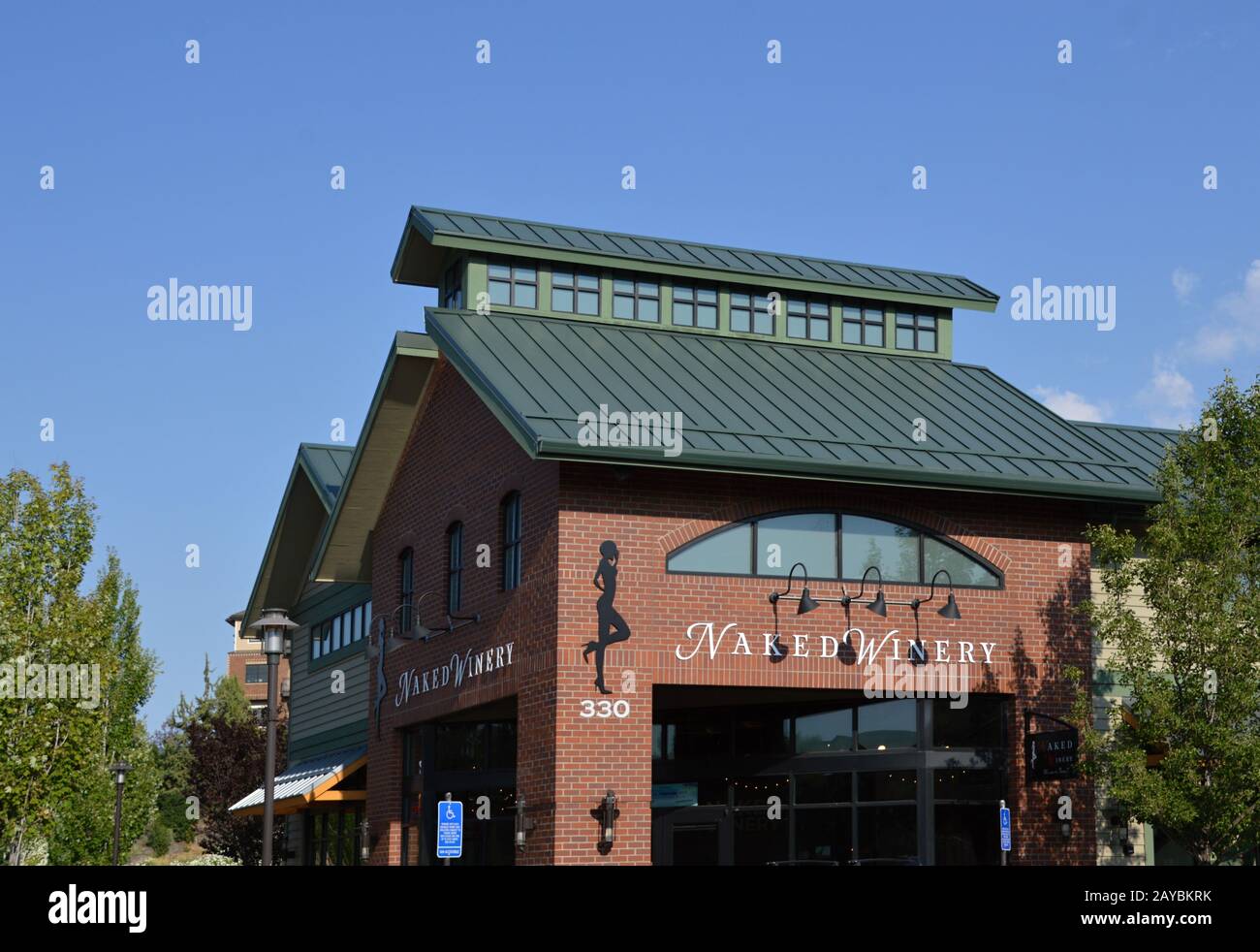 Bend oregon downtown hi-res stock photography and images - Alamy