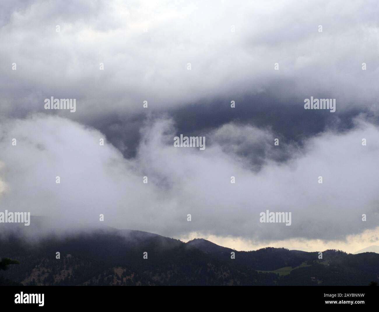 Incoming low clouds hi-res stock photography and images - Alamy