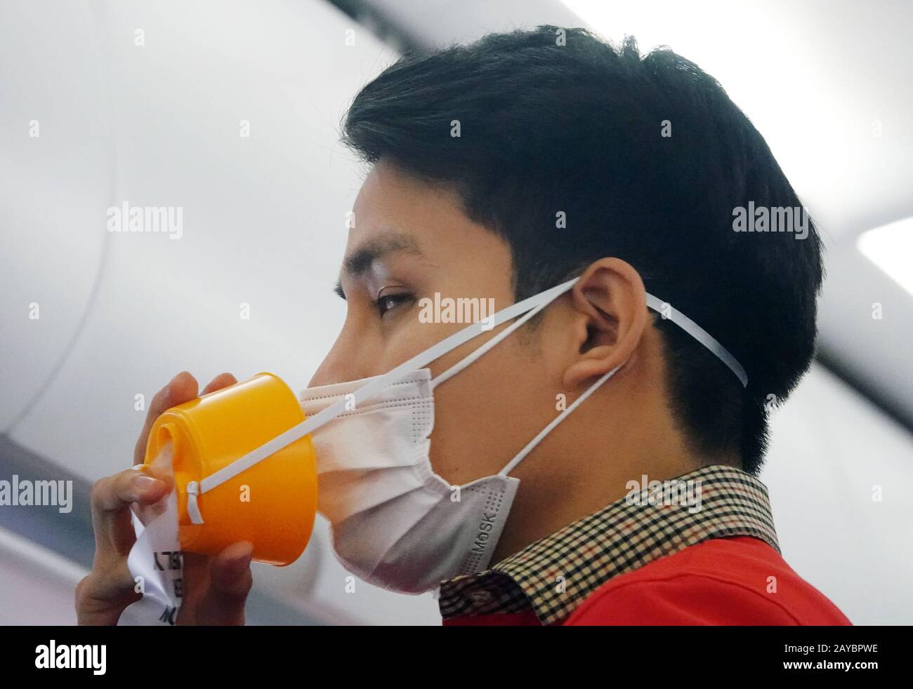 Oxygen mask plane hi-res stock photography and images - Alamy