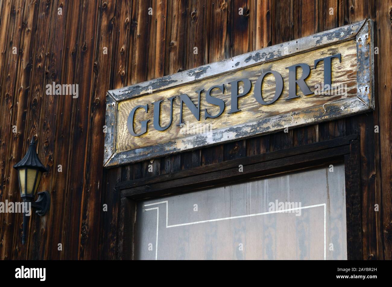 Gun store guns firearms hi-res stock photography and images - Alamy