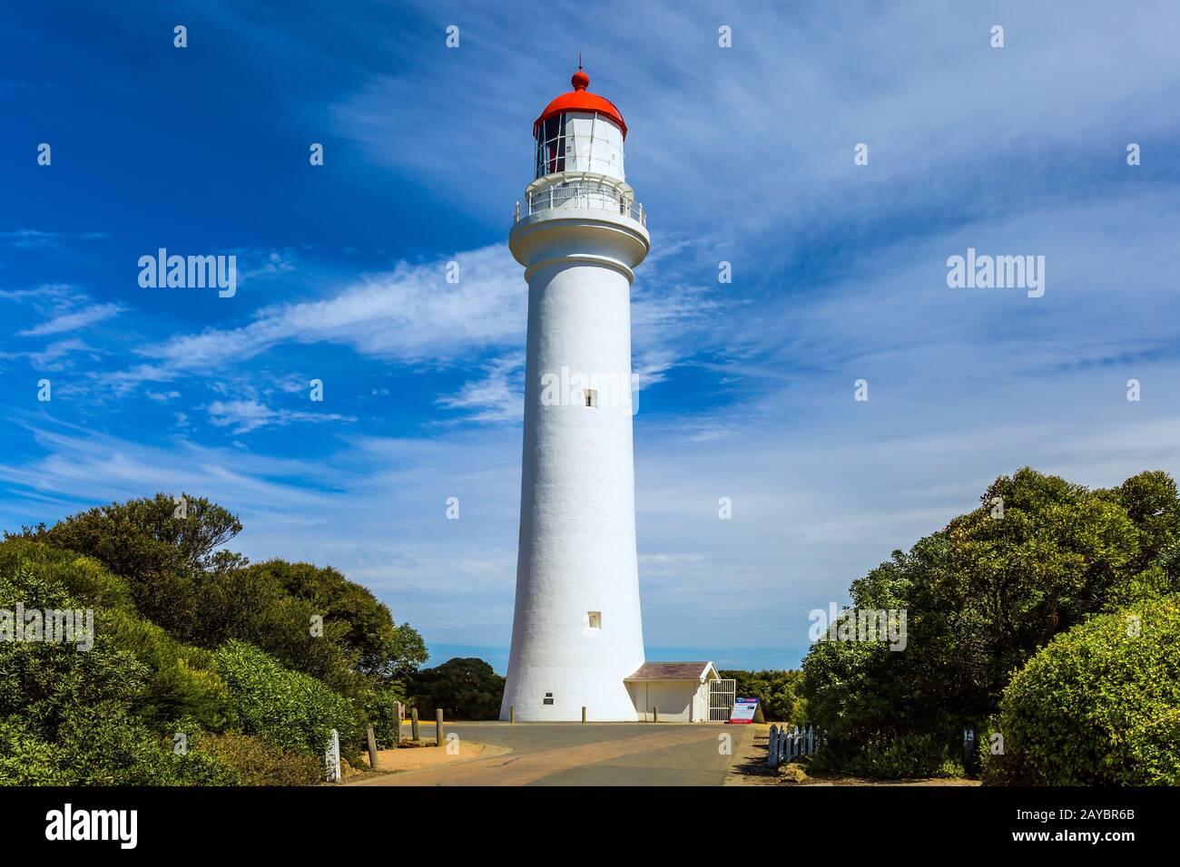 White lighthouse hi-res stock photography and images - Alamy