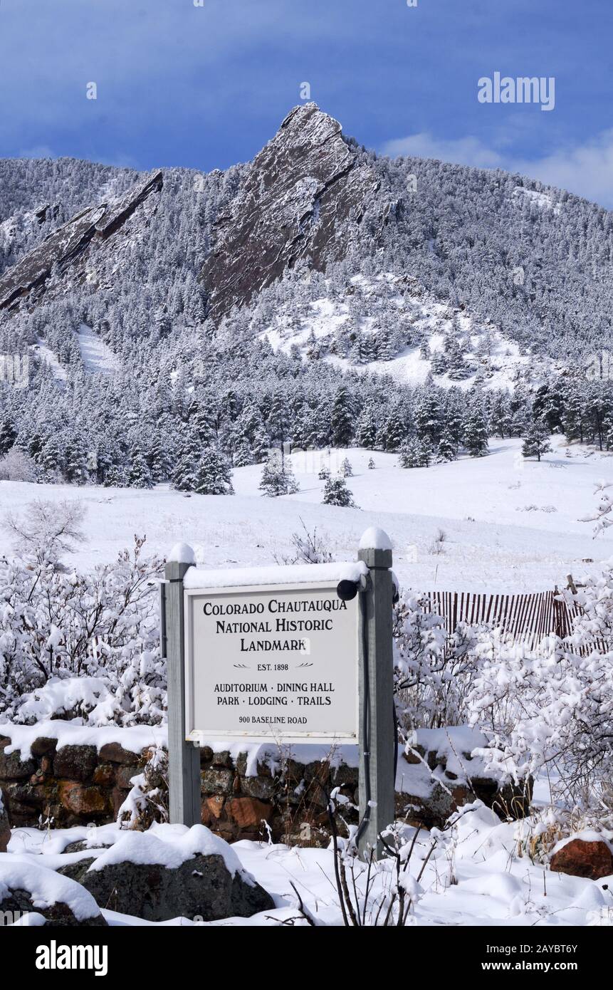The Flatirons on Green Mountain are the iconic symbol of Boulder ...