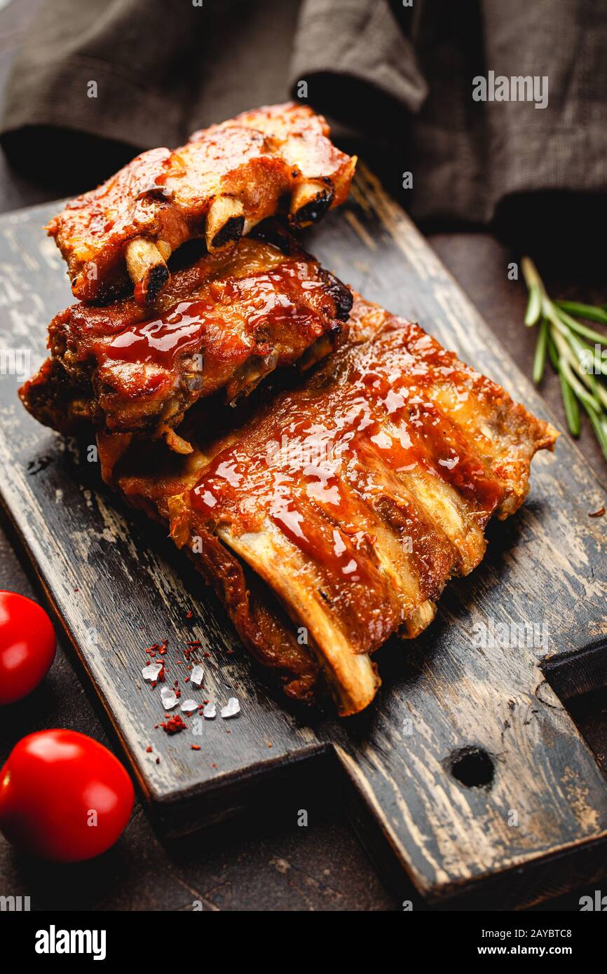 Roasted barbecue pork ribs Stock Photo - Alamy
