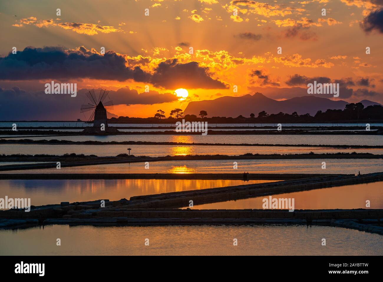 Trapani sicily sunset evening hi-res stock photography and images - Alamy