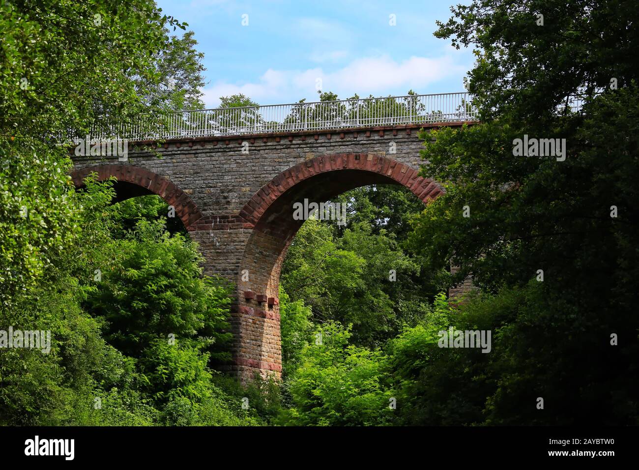 Ex railway viaduct hi-res stock photography and images - Alamy
